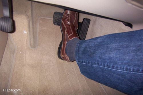 Video: How to stop safely if your car accelerates out of control - TFLcar