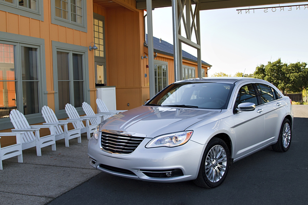 First drive Chrysler 200: The company reinvents and renames the Sebring ...