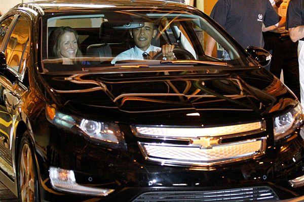 Obama administration goes all in with electric car Volt and Leaf buy ...