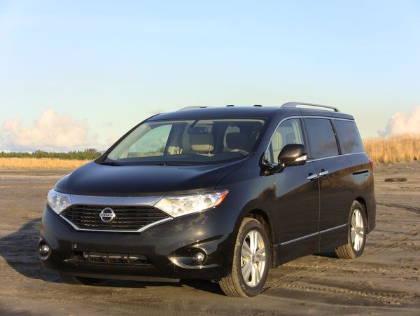 Video: 2012 Nissan Quest minivan road trip review - TFLcar