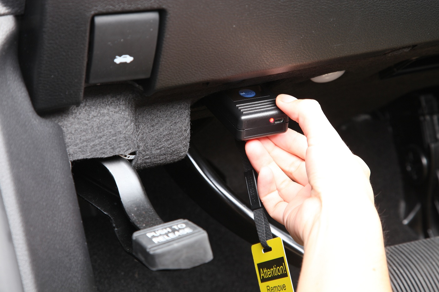 Chrysler's New wiADVISOR Makes Service Check-Ins Fast And Efficient ...