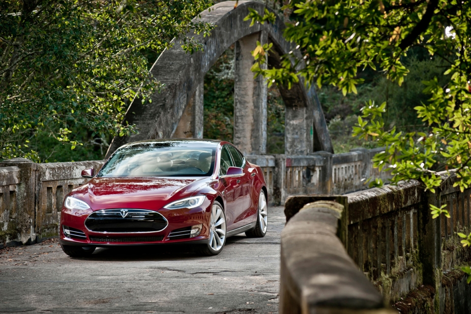Florida Professor Sets Electric Vehicle Record In Tesla Model S