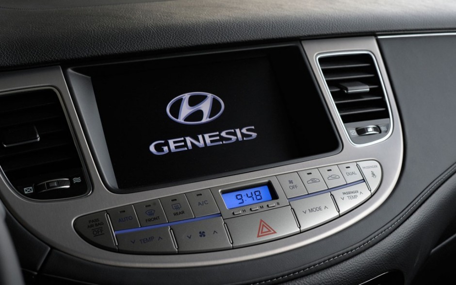 Review: The 2013 Hyundai Genesis sedan makes luxury & speed affordable ...