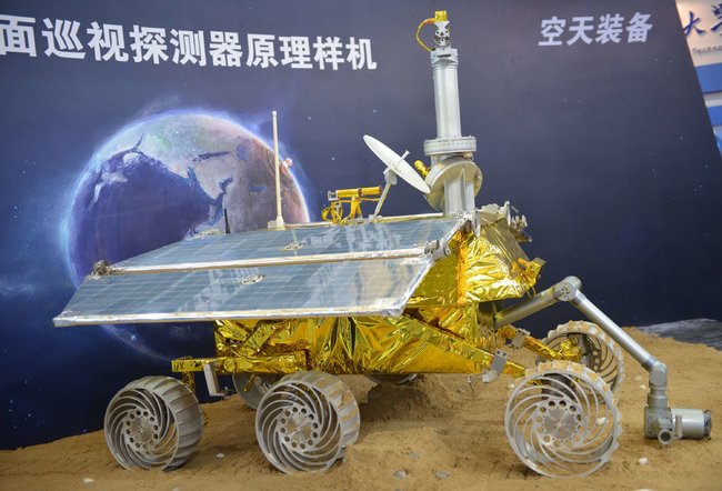 China's Yutu 'Jade Rabbit' Moon Rover is now cruising on the Moon - TFLcar