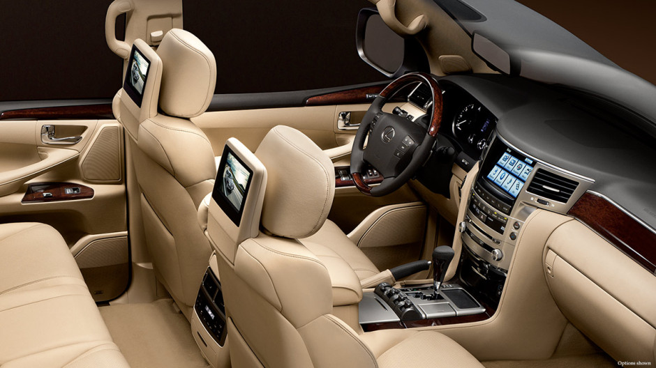 2014 Lexus LX570 is a Master of Versatility [Review] - The Fast Lane Car