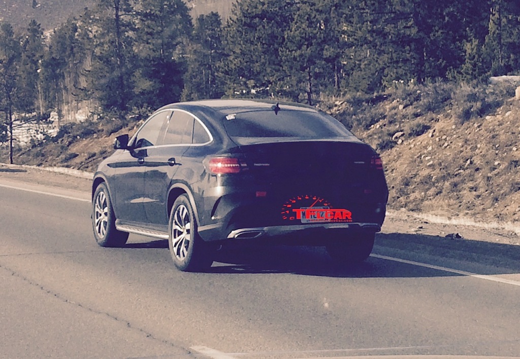 2016 Mercedes-Benz GLE Coupe SUV Caught in the Wild Without Camo [Spied ...