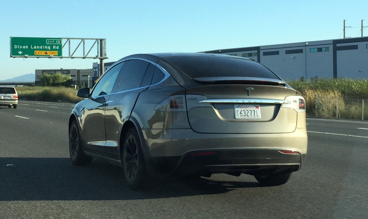 Tesla Model X Spotted Driving in the Wild [Spied] - TFLcar