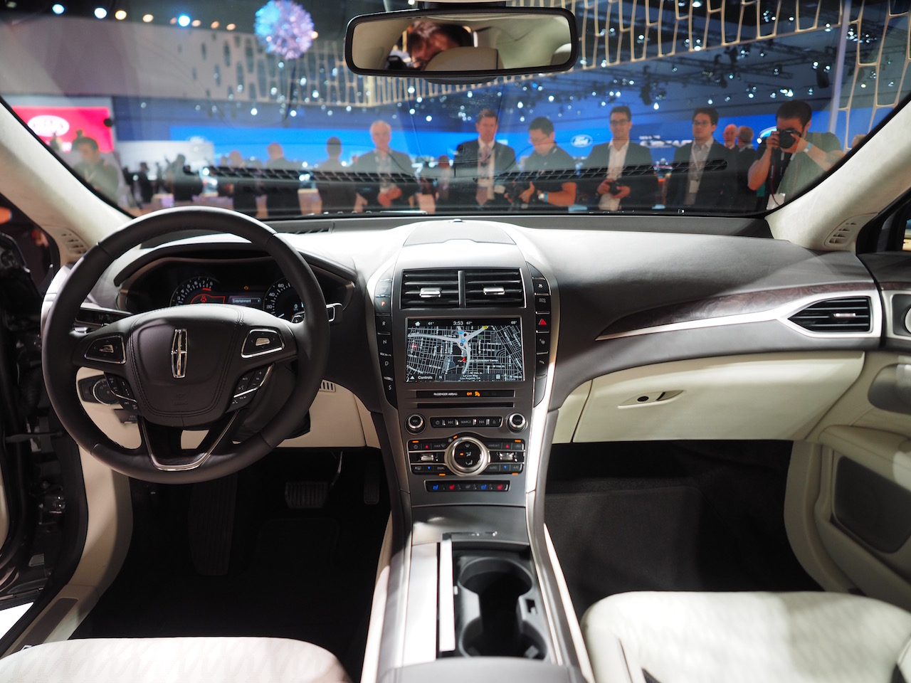 2017 400 HP Lincoln MKZ Debuts at L.A. Auto Show [Video] - The Fast ...