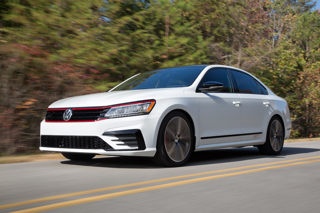 VW Passat GT Concept: Volkswagen Tests the Sporty Side of Family Sedans ...