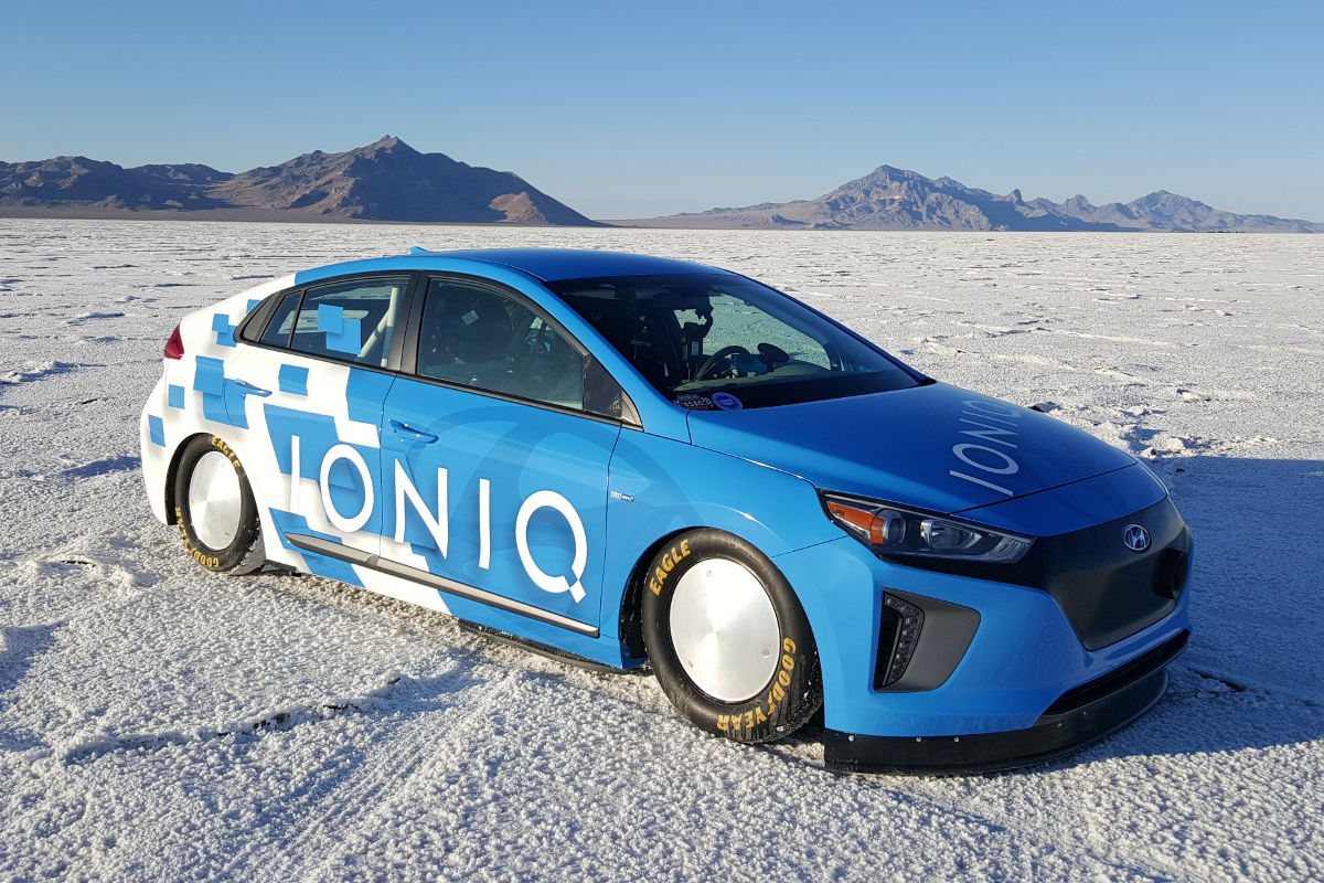 Hyundai's record-breaking Ioniq is one fast hybrid [Video] - TFLcar