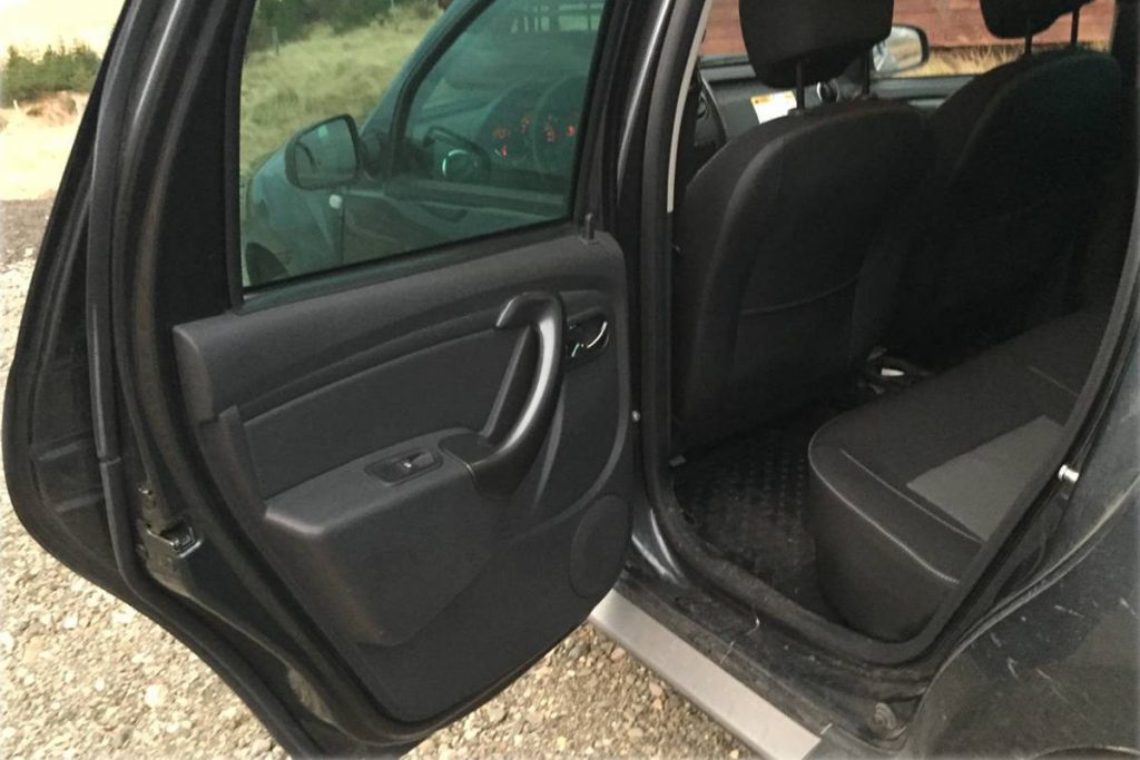 Vehicles on Vacation: Driving the Dacia Duster in Iceland [Feature ...