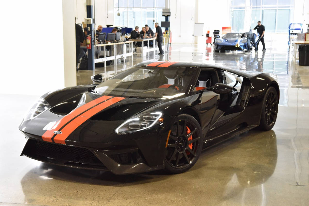 Christmas arrives early as Ford GTs start rolling off assembly line ...