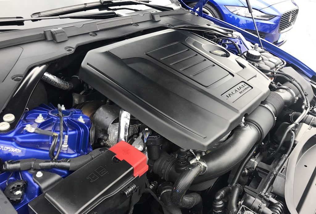 2020 Jaguar XE: Is It a Whole New Cat? It's Refreshed, But No V6 (First ...