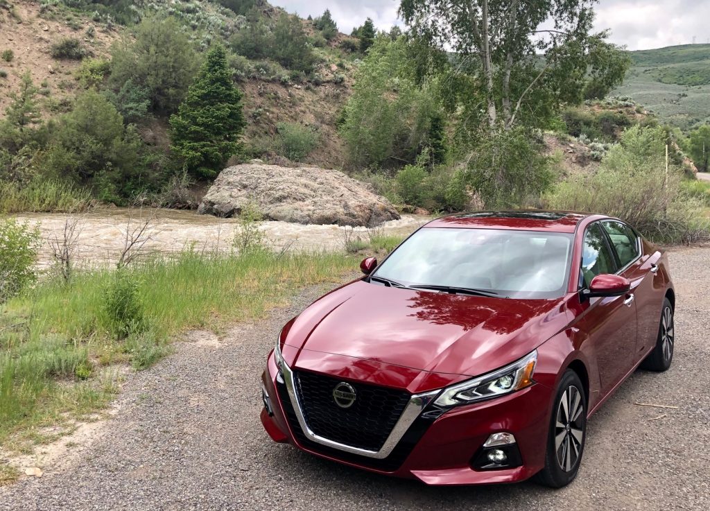 2019 Nissan Altima AWD Review: Secure Comfort in the High Country - The ...