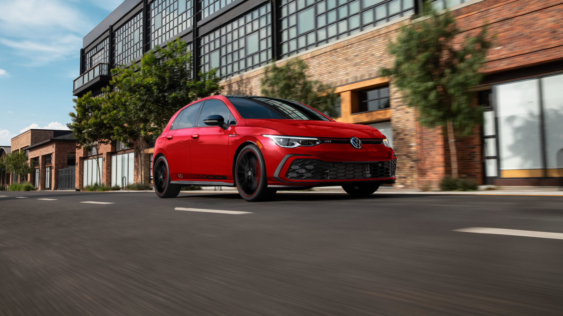The Volkswagen GTI 40th Anniversary Edition is a Nod to History, but It ...