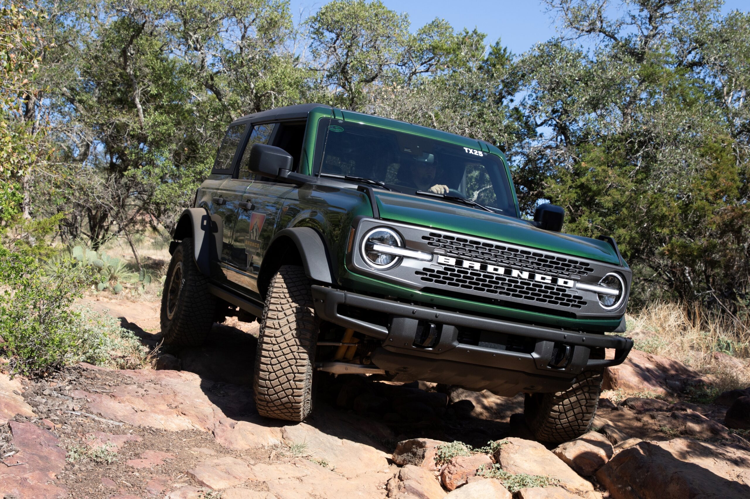 Ford Recalls Nearly 150,000 Bronco SUVs Because Rear Shock Absorber Reservoirs Can Fall Off - TFLcar