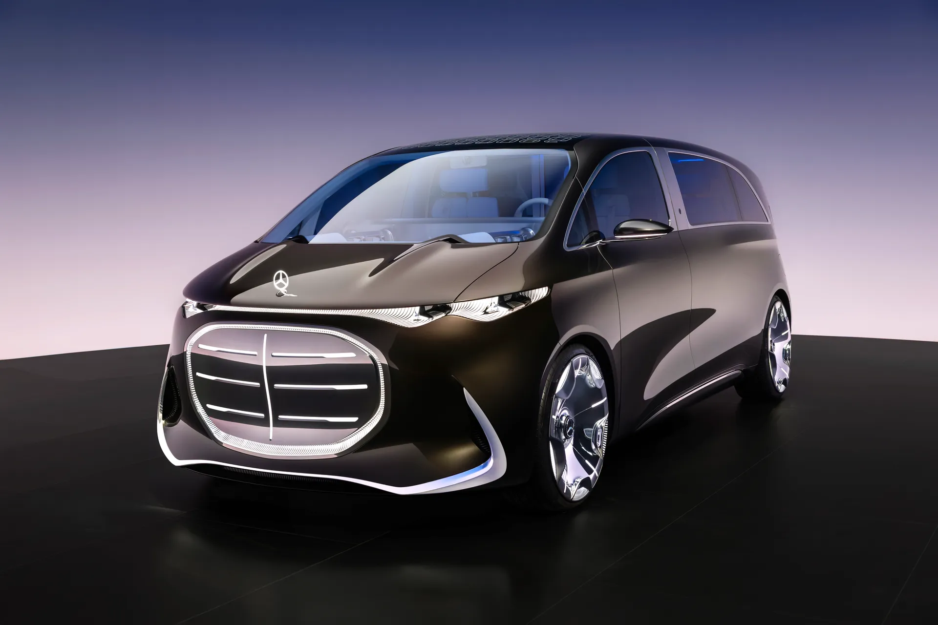 Mercedes-Benz Pulls Out the Swankiest Stops With the Vision V Luxury ...